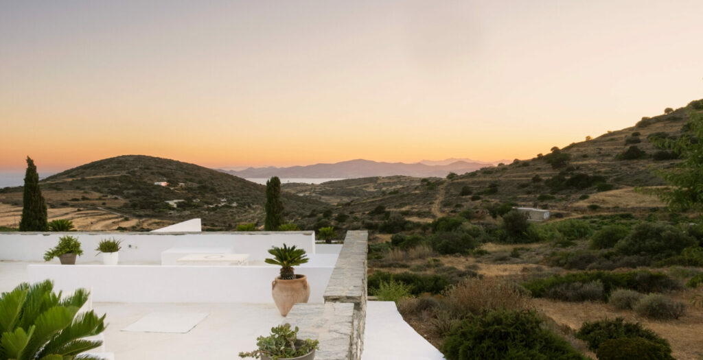 RATES & AVAILABILITY | Cycladic Villa Paros